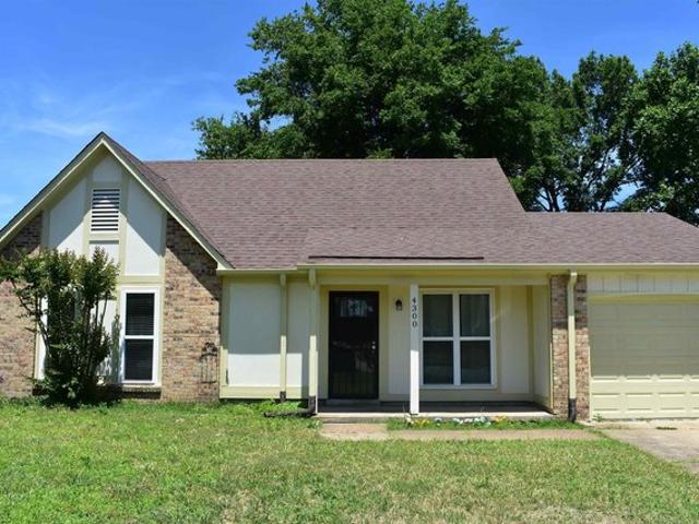 4300 Bennett Wood Dr, Millington, TN 38053