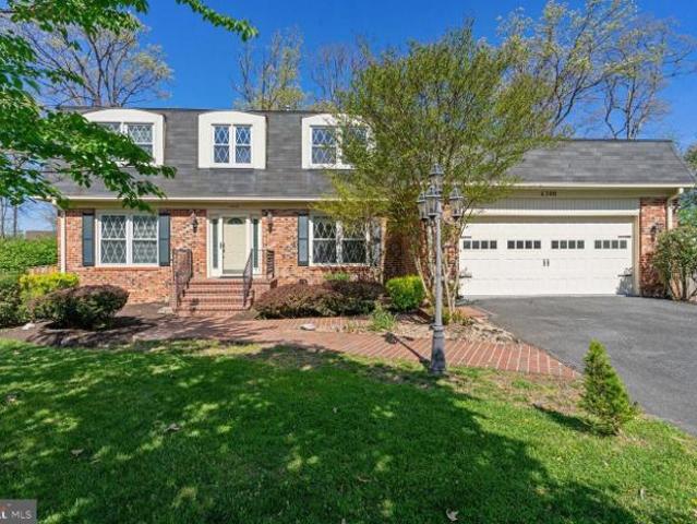 4300 Birch Pond Ln, Fairfax, VA 22033