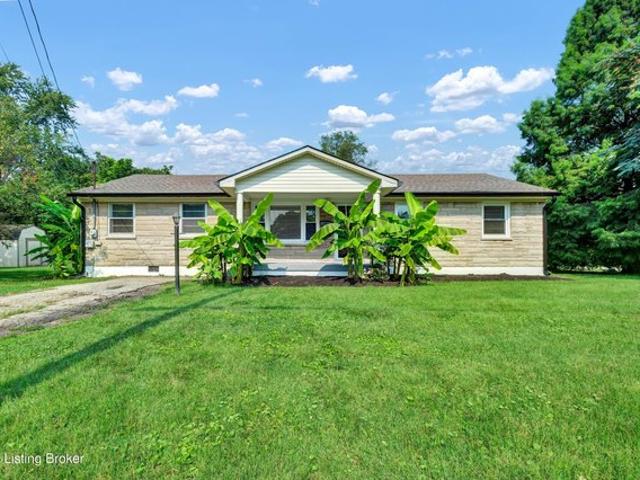 4300 Blue Sky Ct, Louisville, KY 40216
