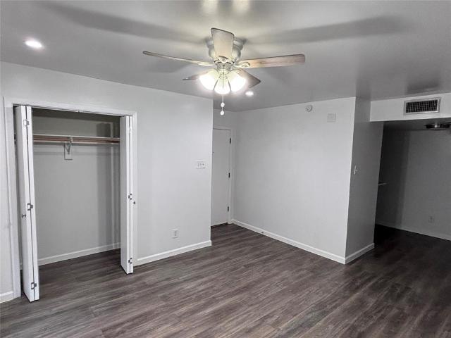 4300 Congress Avenue # 212