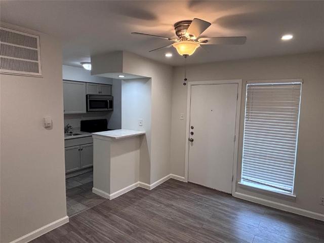 4300 Congress Avenue # 216