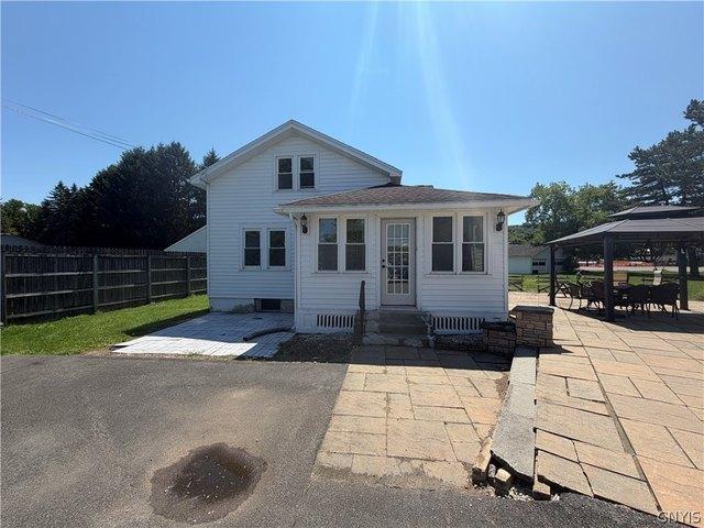 4300 Fay Rd, Syracuse, NY 13219