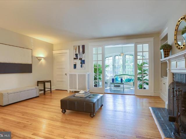 4300 Roland Avenue # 201