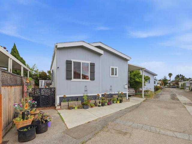 4300 Soquel Drive 37
