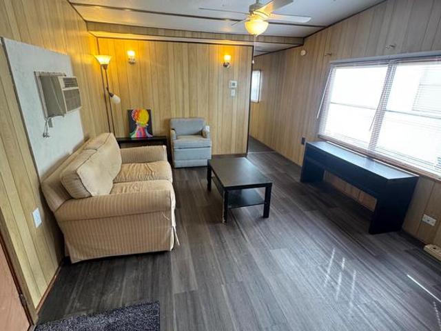 4300 W 9Th Street # 101