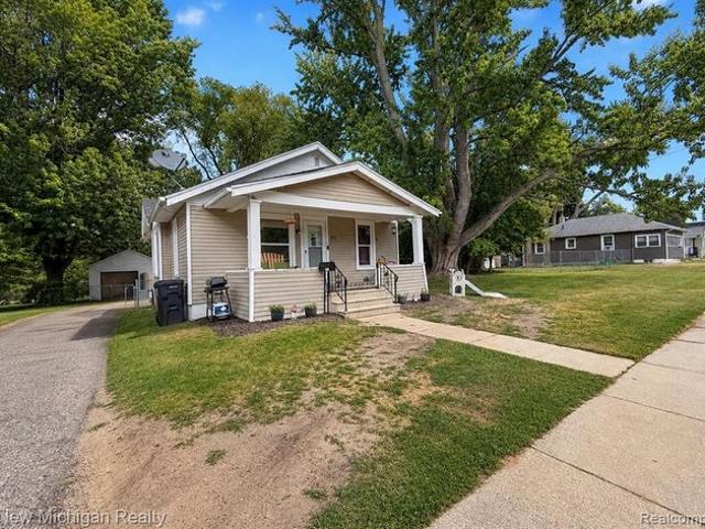 4301 Menton St, Flint, MI 48507