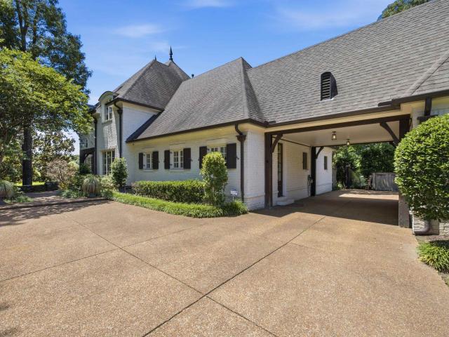 4301 cool springs cv