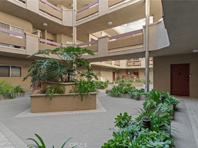 4301 Fulton Ave, Unit 205, Sherman Oaks, CA 91423 | Compass