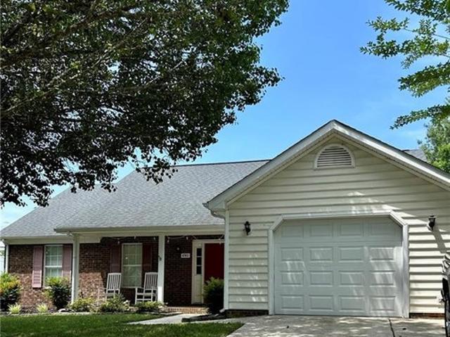 4301 Garden Club St, High Point, NC 27265