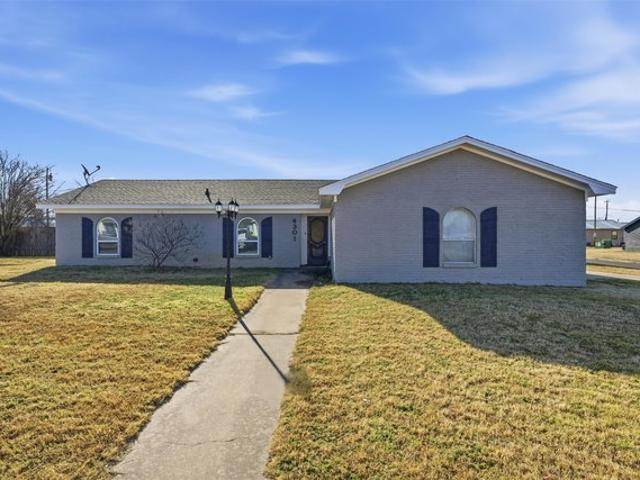 4301 Gram Ln, Bellmead, TX 76705