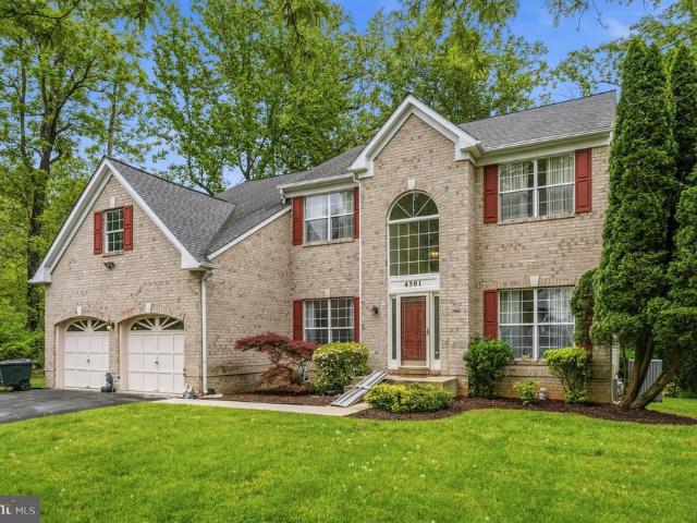 4301 Hickory Leaf Court