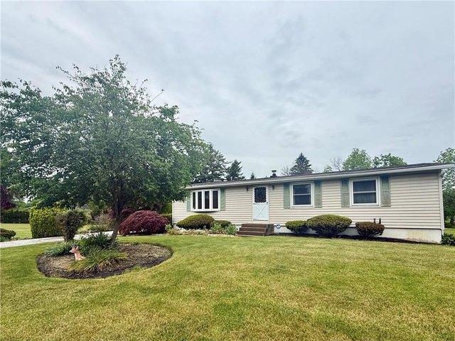 4301 Kings Hwy N, Emmaus, PA 18049