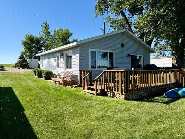 4301 Lakeshore Dr S, Wishek, ND 58495