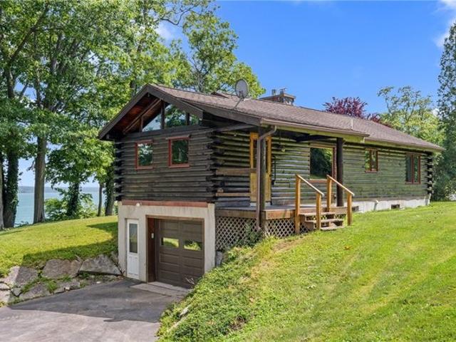 4301 Leaderview Ln, Seneca Falls, NY 13148