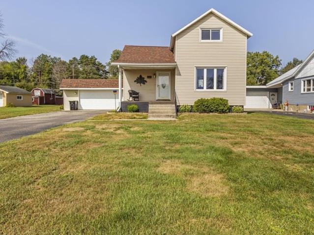 4301 10th St, Menominee, MI 49858