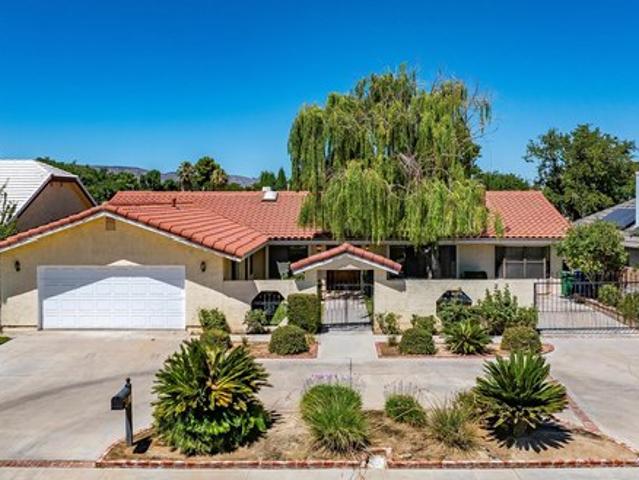 43029 Ed Halley Pl, Lancaster, CA 93536