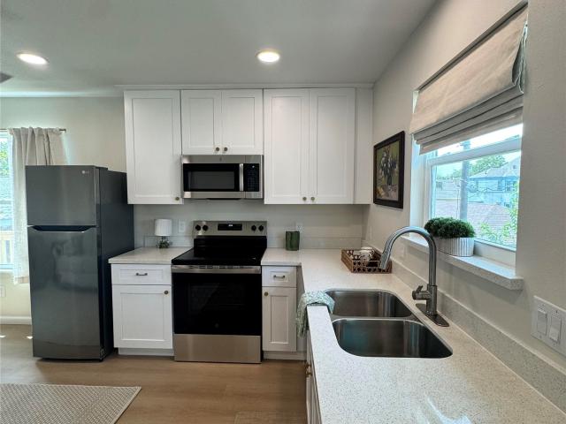 4302 Avenue N 1/2 1