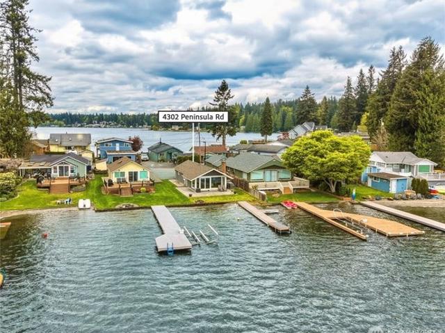 4302 Peninsula Rd, Stanwood, WA 98292