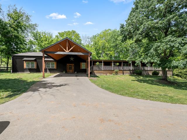 4303 Moore Ln
