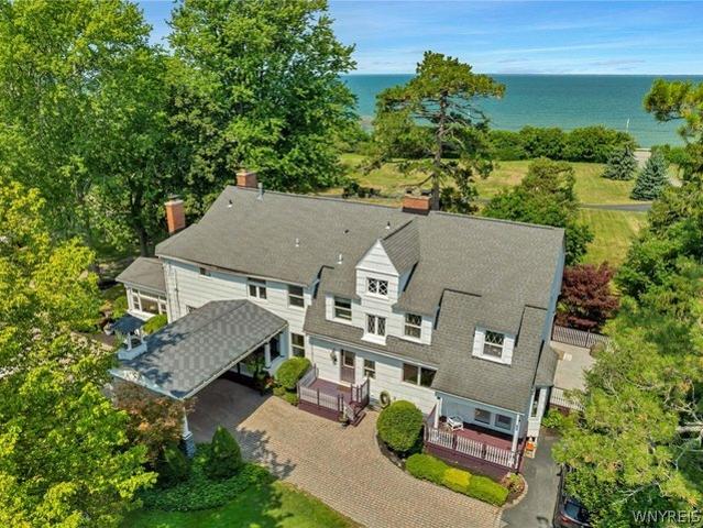 4303 Lake Shore Rd, Hamburg, NY 14075