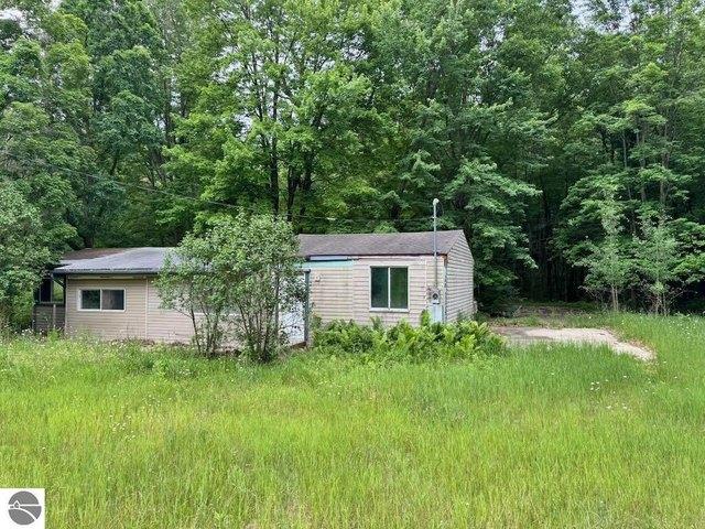 4303 W Adams Rd, Lake, MI 48632