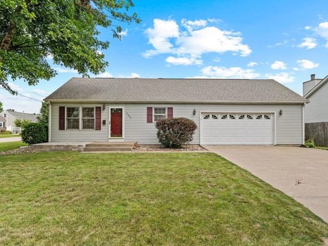 4303 27th Avenue Ct, Moline, IL 61265