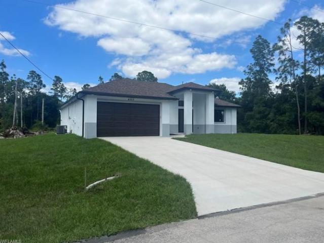 4303 9th St, Lehigh Acres, FL 33972