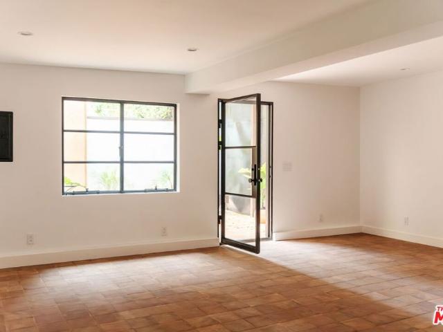 430 1/2 N Harper Avenue