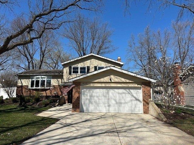430 71st St, Darien, IL 60561