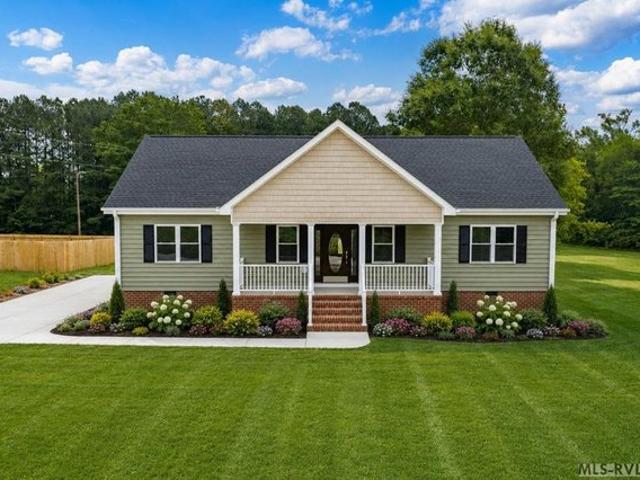 430 Cifers Ln, Emporia, VA 23847