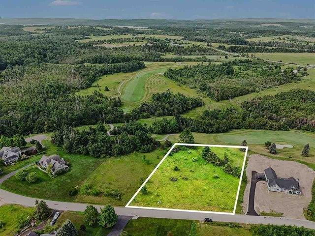 430 Crooked Tree Dr, Petoskey, MI 49770