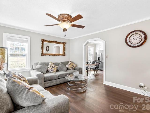 430 Arlington Circle NW