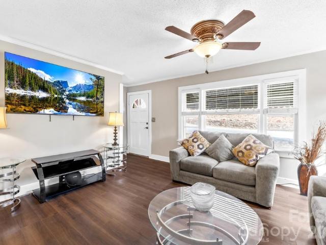 430 Arlington Circle NW