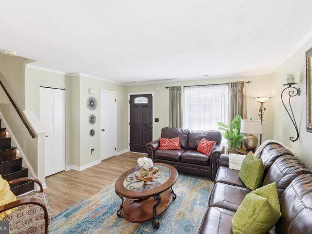430 Azalea Place