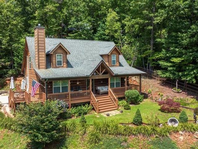 430 E Hickory Knoll Rd, Franklin, NC 28734