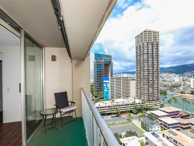 430 Keoniana St, Unit 1307, Honolulu, HI 96815 | MLS #202605 | Compass