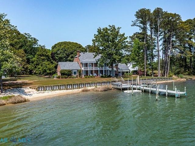 430 Harveys Neck Rd, Wicomico Church, VA 22473