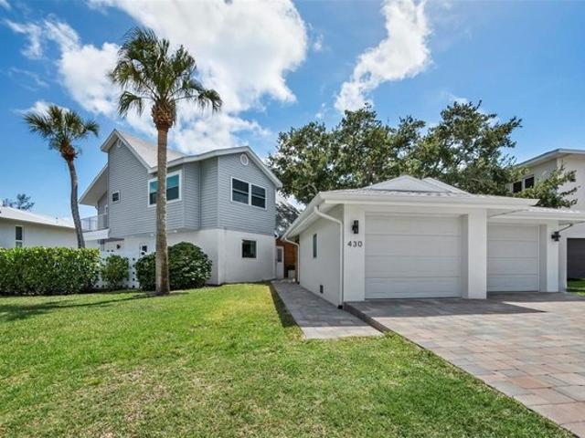 430 Island Cir, Sarasota, FL 34242