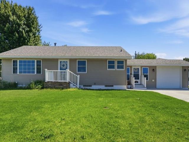 430 Lake Ave, Albany, MN 56307