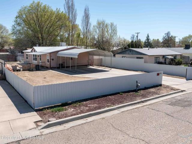430 N 4th St, Bloomfield, NM 87413
