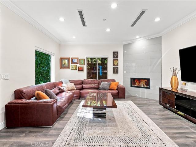430 N Parish Place