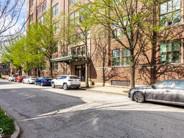 430 N Park Ave, Unit 105, Indianapolis, IN 46202 | MLS #22093