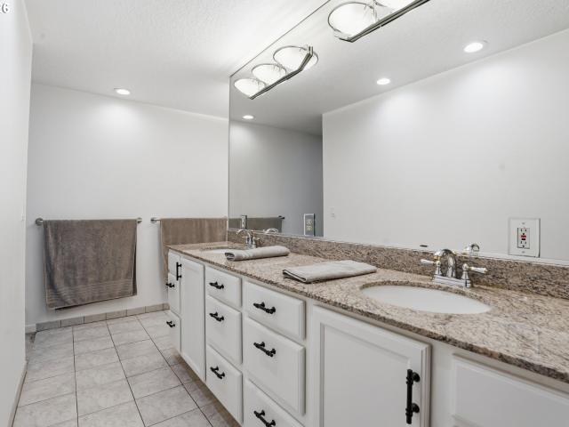 430 NW Skyline Blvd, Portland, OR 97229 | MLS #165438