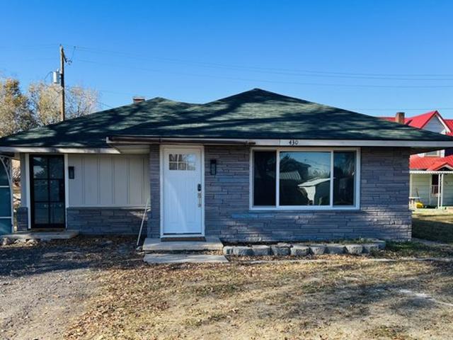 430 S Egan Ave, Burns, OR 97720
