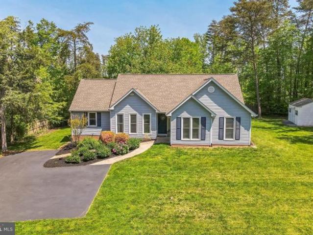430 Sanford Dr, Fredericksburg, VA 22406