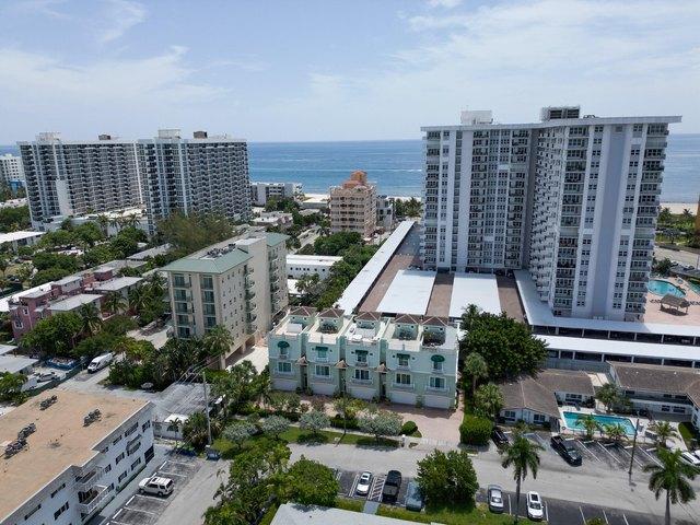 430 Sunset Dr, Pompano Beach, FL 33062
