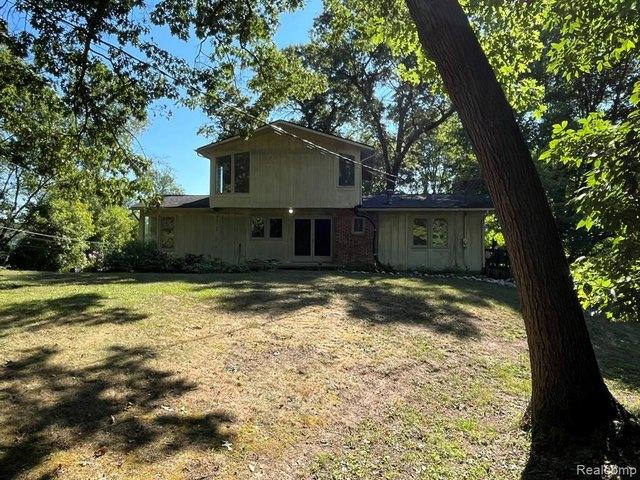 430 Sunset, White Lake, MI 48383