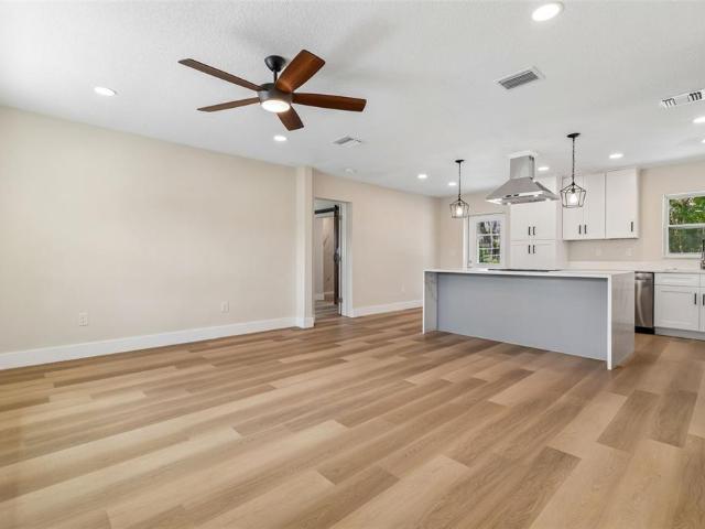 430 Pevetty Dr, Plant City, FL 33563 | MLS #TB8492