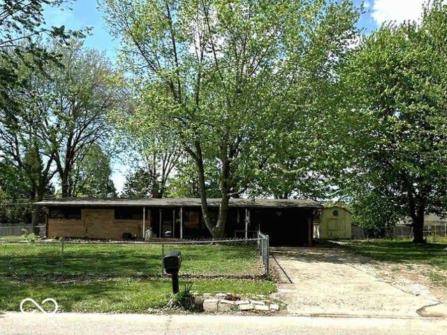 430 Robbins Dr, Greenwood, IN 46142