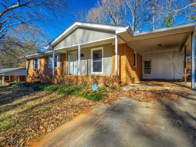 430 W 9th St, Siler City, NC 27344 | MLS #10138 | Compass